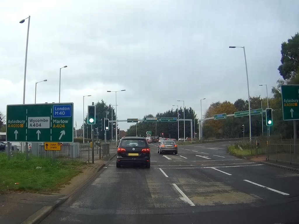 Weekend resurfacing work at M40 Handy Cross junction expected to cause ...